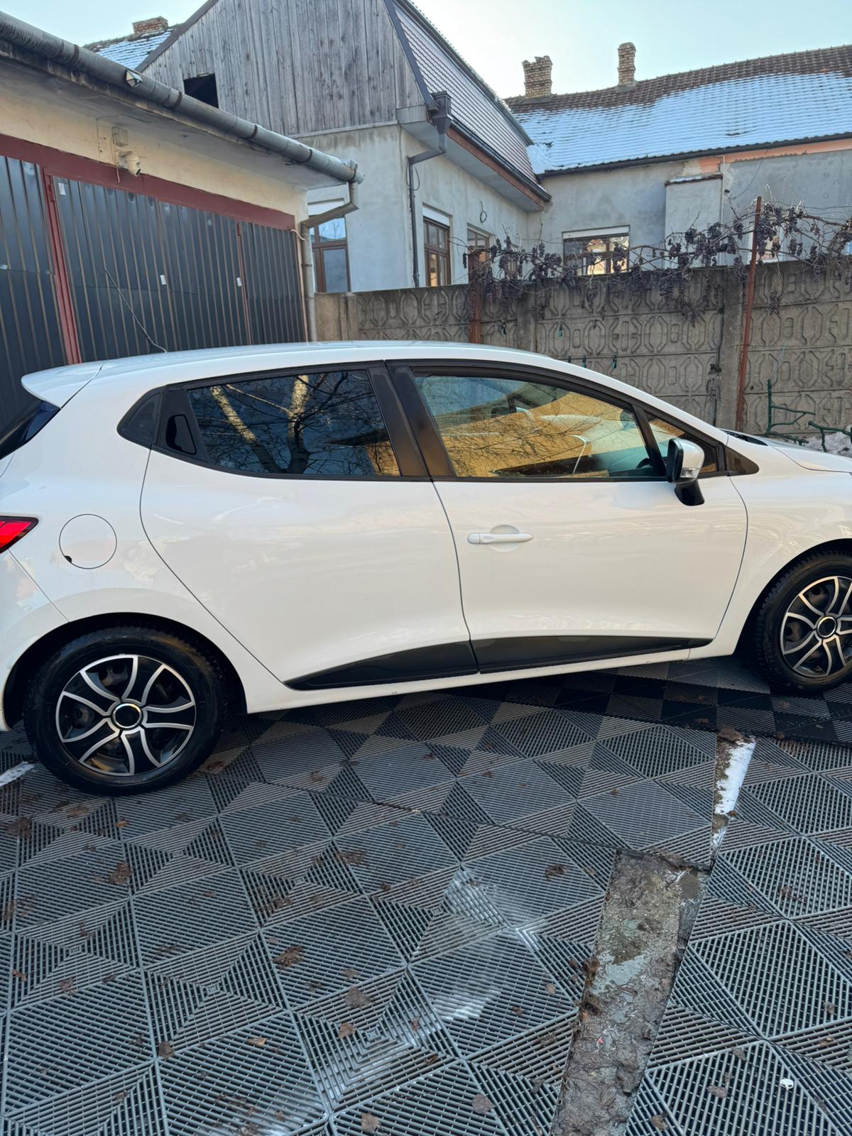 Închirieri auto Timisoara - Clio 2017